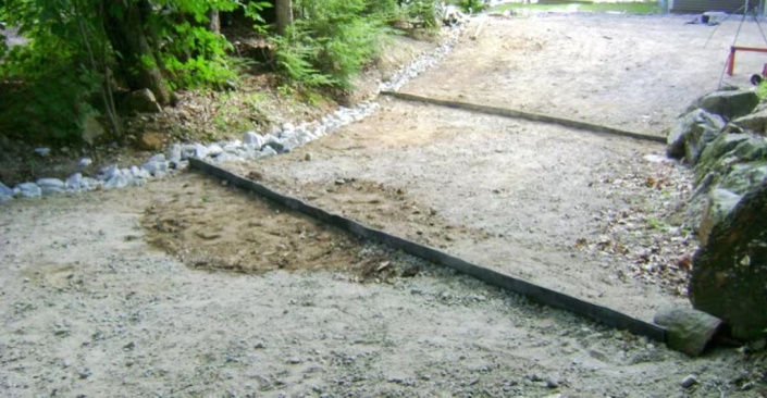 Conveyor Belt Water Diverter Prevents Erosion on Gravel