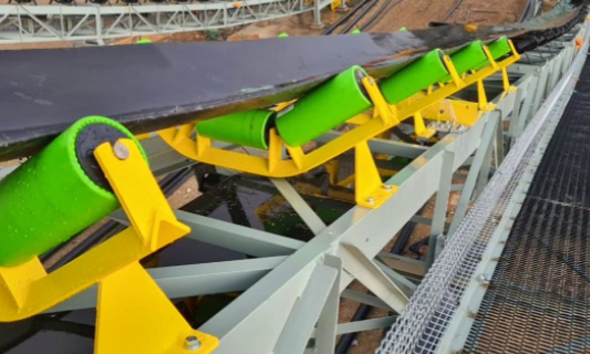 Modular Belt 10 Meter Modular Belt Bend Conveyor, Capacity: 80 Kg At